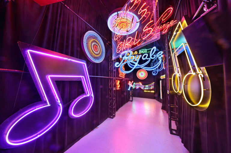 Neon Decor- A Trend You Must Not Miss to Checkout this Wedding Season